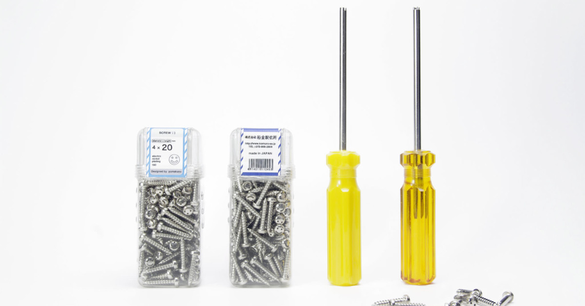 Smiley Face Screws by Yuma Kano and Komuro Seisakusho | Looks Like Good ...